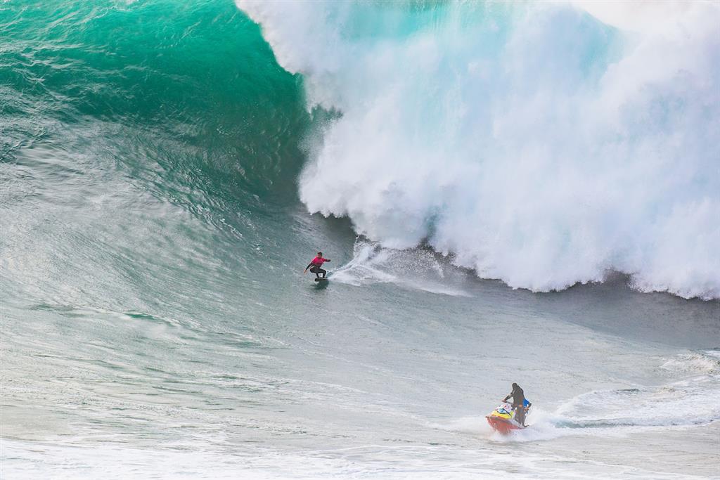 Boardriding | News | Official Competition Window for TUDOR Nazaré Big ...