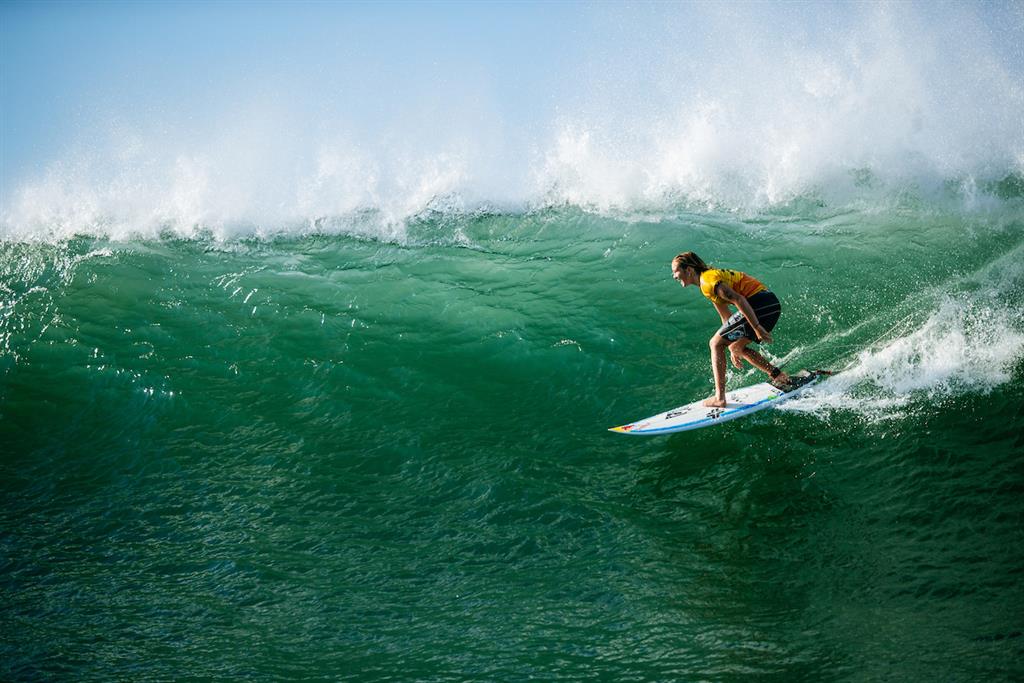 Boardriding | News | Gabriela Bryan and Jordy Smith Win 2025 Surf City ...