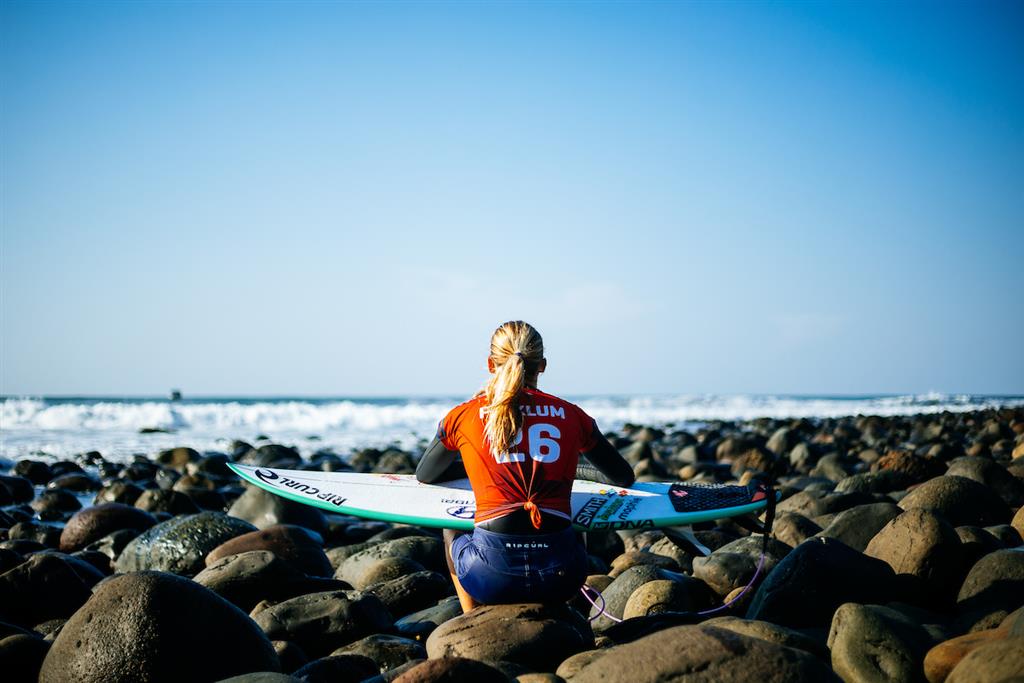 Boardriding | News | Gabriela Bryan and Jordy Smith Win 2025 Surf City ...