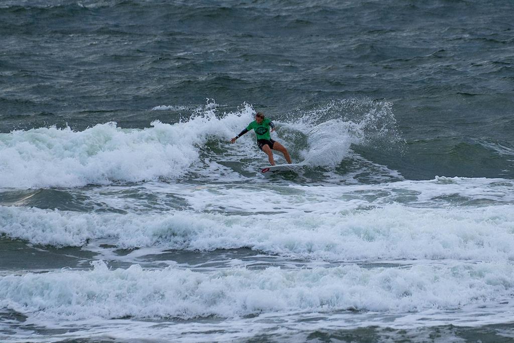 Boardriding | News | Alana Lopez and Cannon Carr Win WRV Outer Banks ...