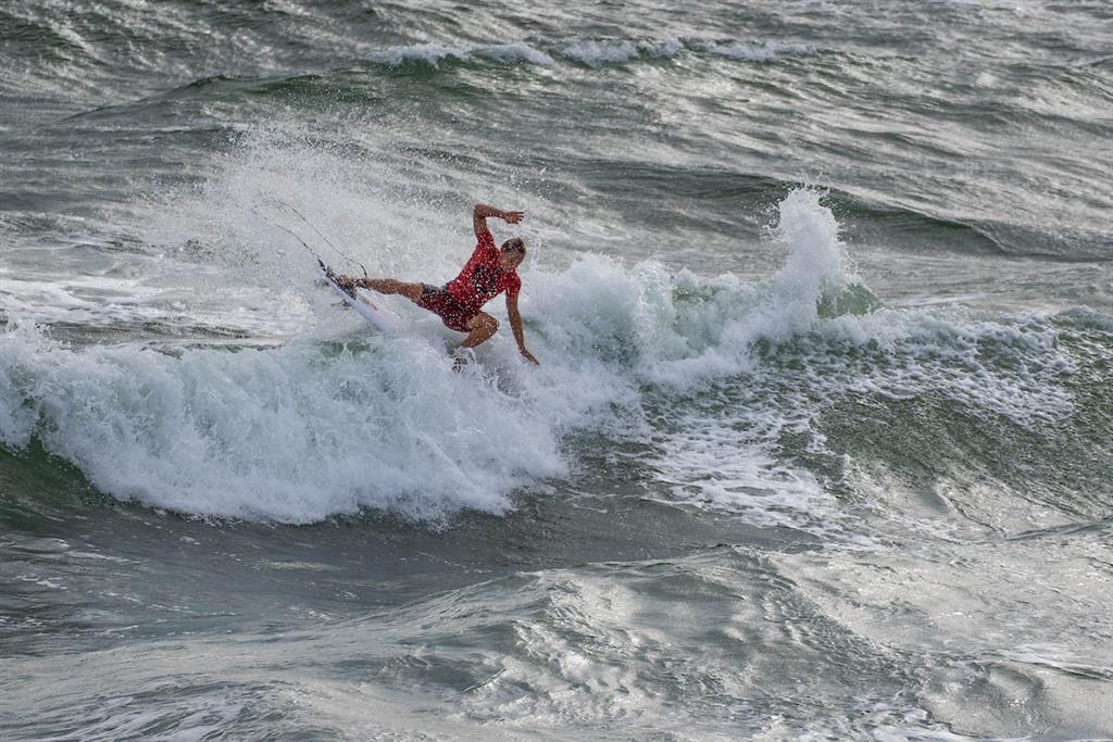 Boardriding | News | Alana Lopez and Cannon Carr Win WRV Outer Banks ...